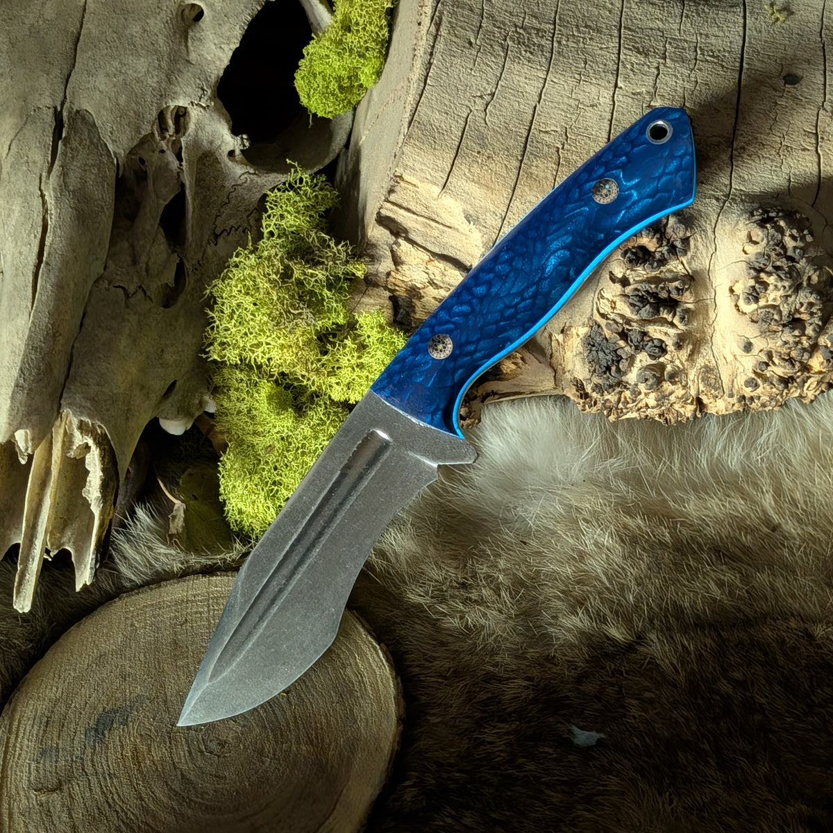 Watchdog - Blue Snake Juma- Blue Glow in the dark liners - mosaic pins ...